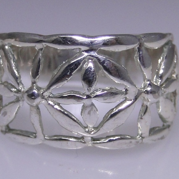 Jewelry | Stylish Cut Out Sterling Silver Band Ring Vintage | Poshmark
